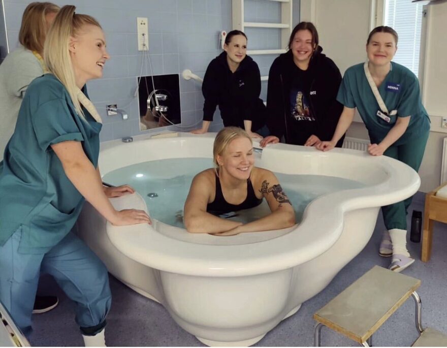 Active Birth Pools and the Enduring Relevance of the “Ten Principles of ...